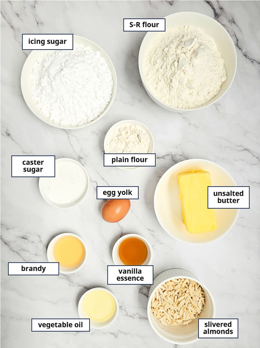 Greek Almond Shortbread Cookies (Kourambiedes) - mum's Greek recipes