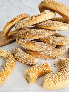 Greek Sesame Bread Rings (Koulouri Thessalonikis) - mum's Greek recipes