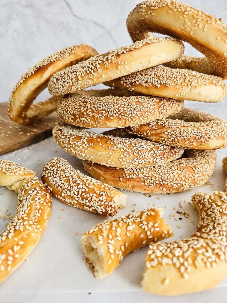 Greek Sesame Bread Rings (Koulouri Thessalonikis) - mum's Greek recipes