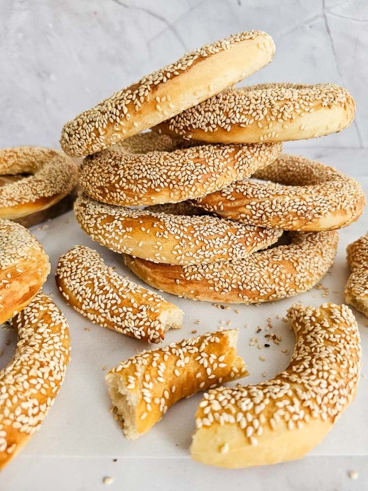 Greek Sesame Bread Rings (Koulouri Thessalonikis) - mum's Greek recipes
