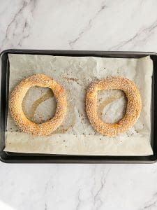 Greek Sesame Bread Rings (Koulouri Thessalonikis) - mum's Greek recipes