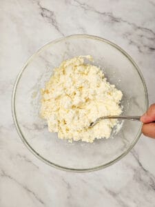 Mini Greek Cheese Pastries (Tiropitakia Kourou) - mum's Greek recipes