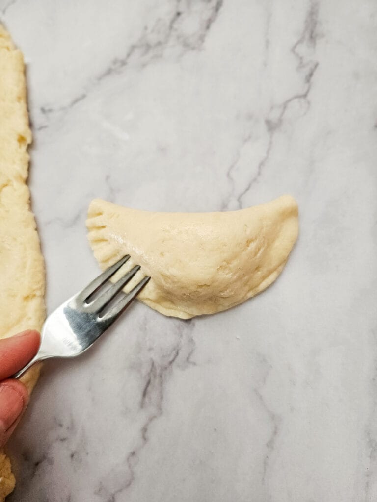 Mini Greek Cheese Pastries (Tiropitakia Kourou) - mum's Greek recipes