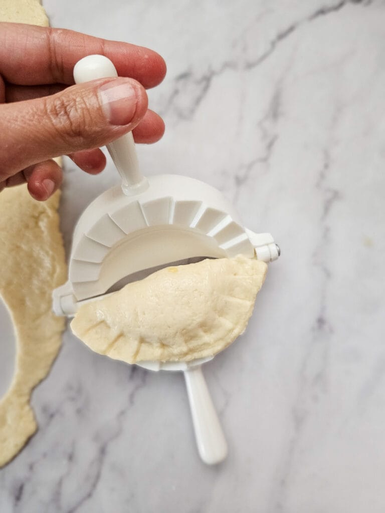 Mini Greek Cheese Pastries (Tiropitakia Kourou) - mum's Greek recipes