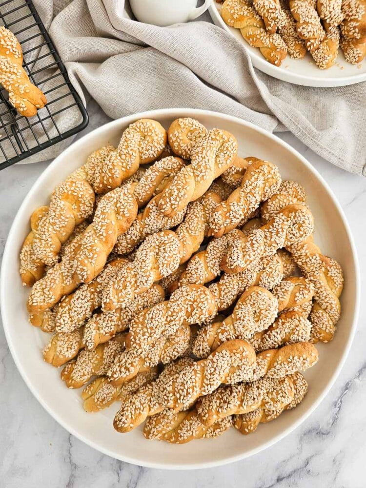 Best Greek Koulourakia (Greek Butter Cookies) - mum's Greek recipes