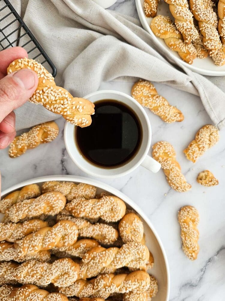 Best Greek Koulourakia (Greek Butter Cookies) - mum's Greek recipes