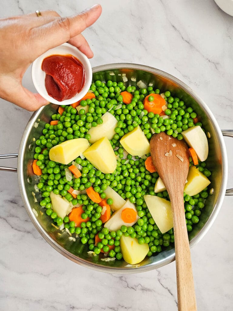 Arakas Latheros (Greek Peas with Potatoes and Carrots) - mum's Greek ...